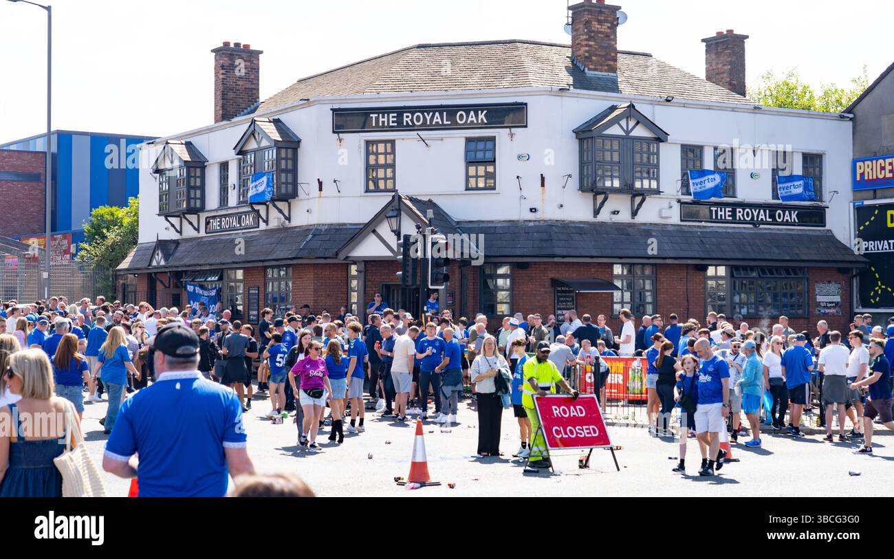 Everton Football fans celebrating the last ever Mens game at Goodison ...