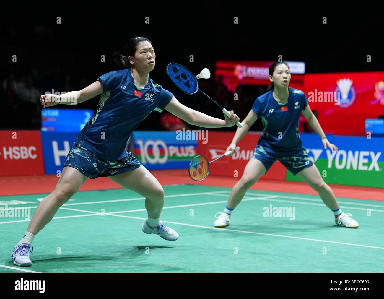 Kuala Lumpur, Malaysia. 20th May, 2025. Li Yijing/Luo Xumin (L) compete ...