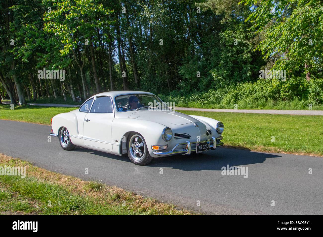 1971 70s seventies White VW Volkswagen Karmann Ghia Car Petrol 1585 cc ...