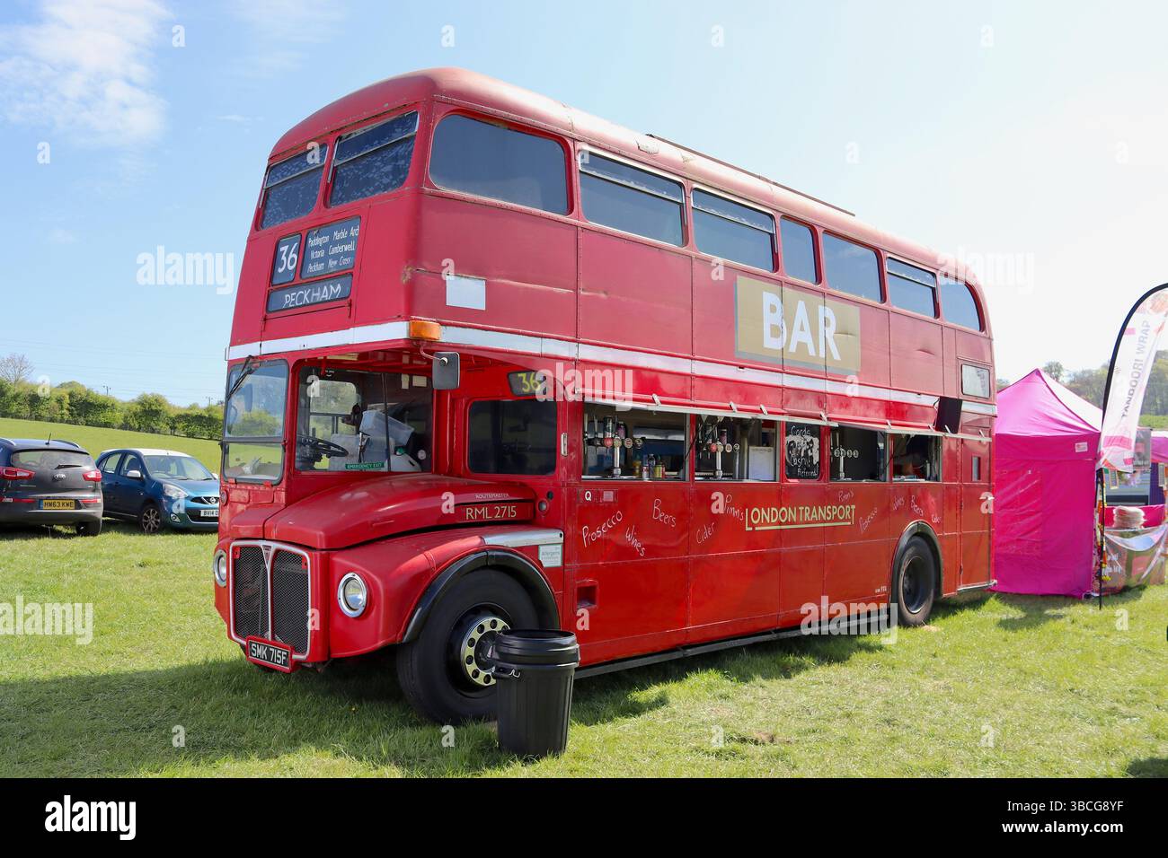 Bus bar hi-res stock photography and images - Alamy