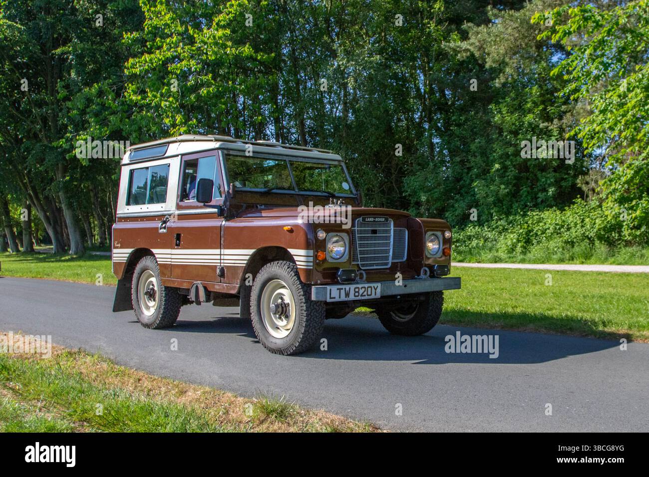 2286cc engine hi-res stock photography and images - Alamy