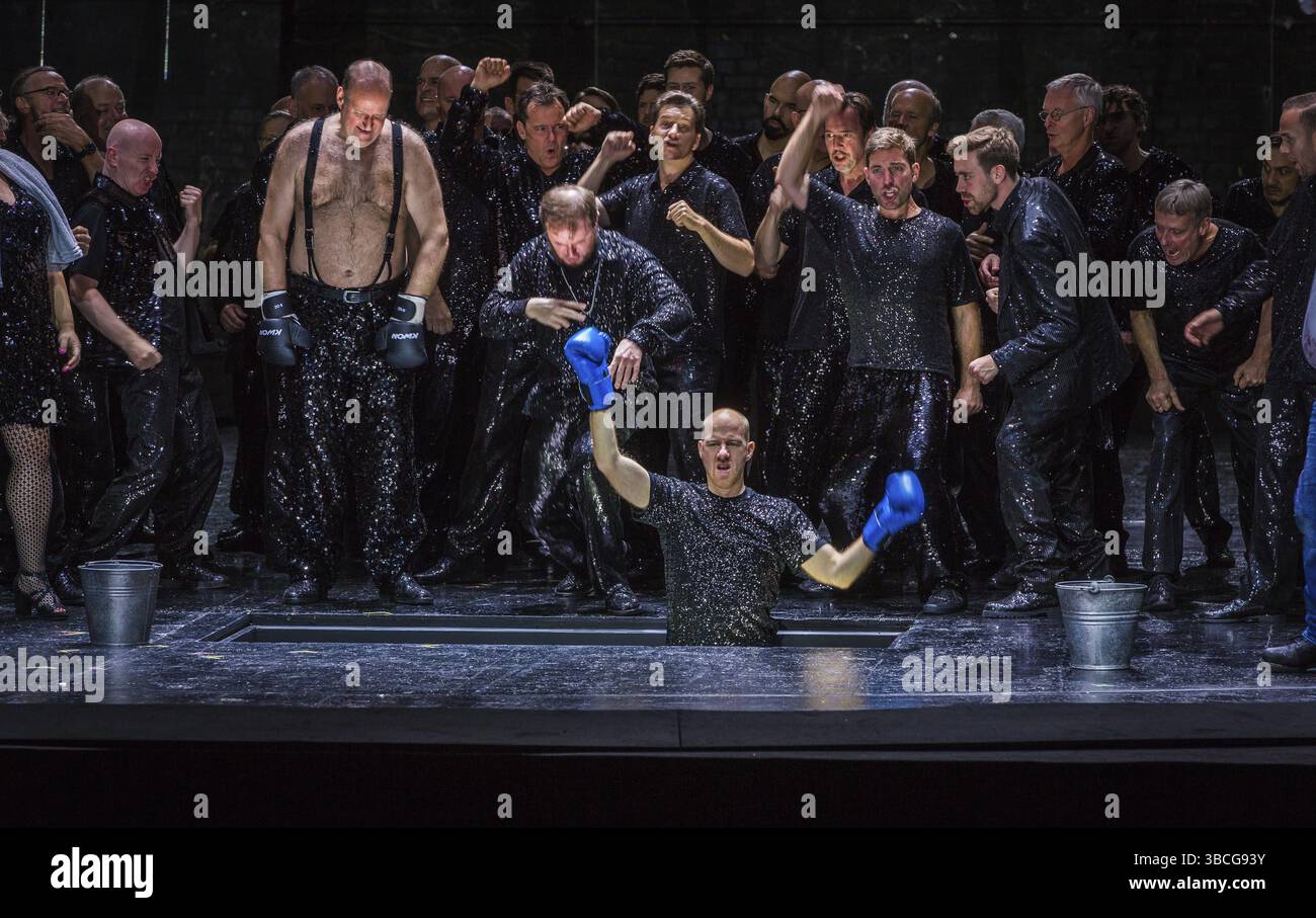 The Rise and Fall of the City of Mahagonny Stock Photo - Alamy