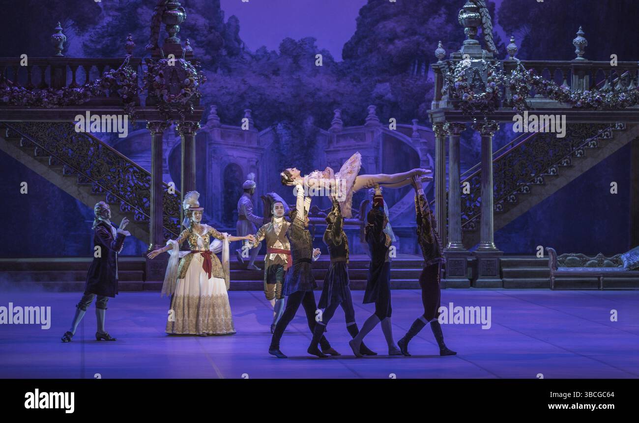 Sleeping Beauty (Berlin State Ballet Stock Photo - Alamy
