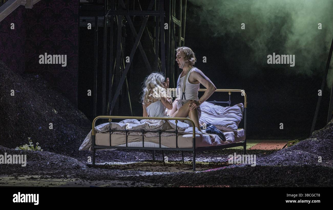 Hamlet' by Ambroise Thomas is an almost 150-year-old opera based on the ...