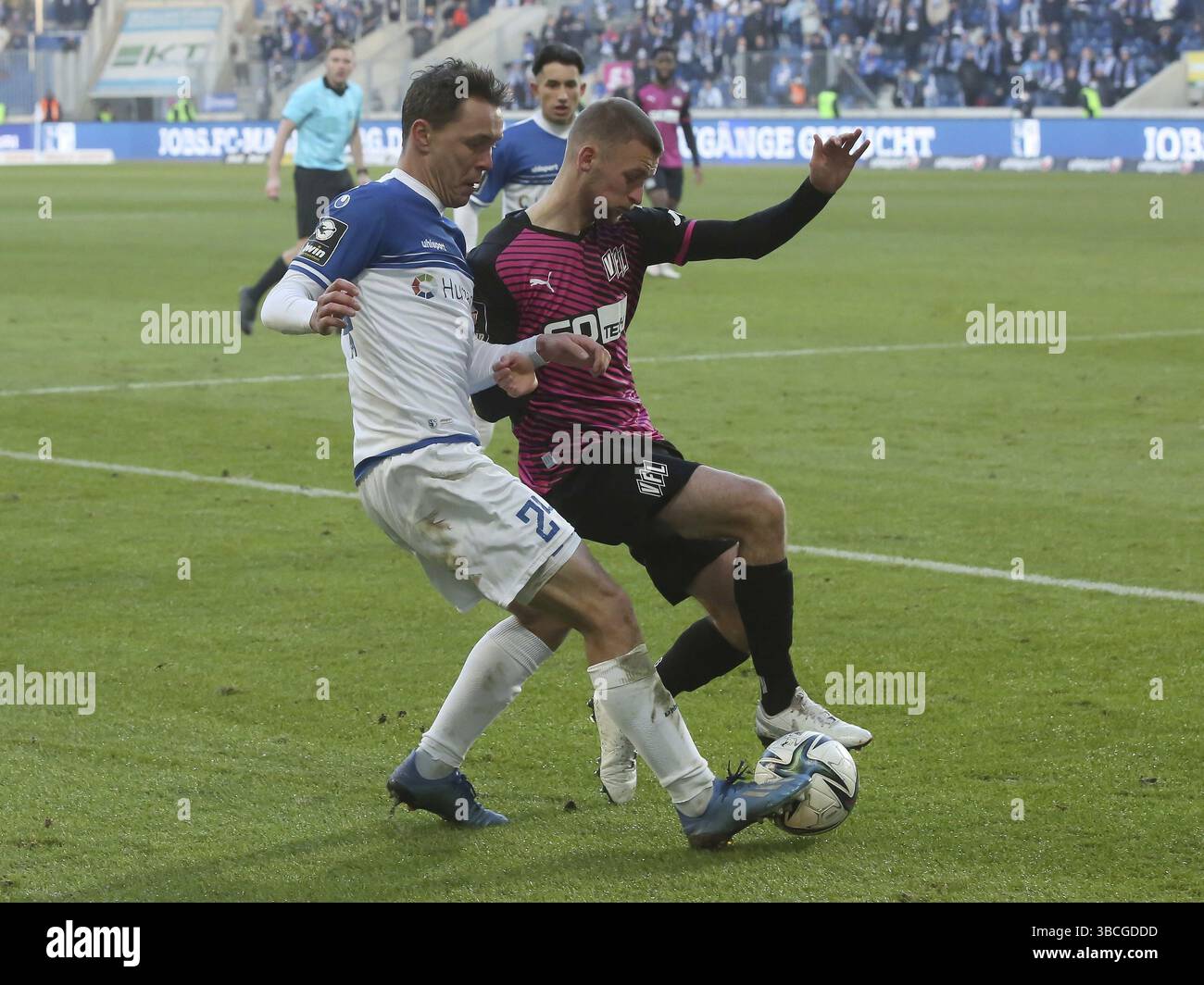 Duel Alexander Bittroff 1.FC Magdeburg with Sebastian Klaas VfL ...