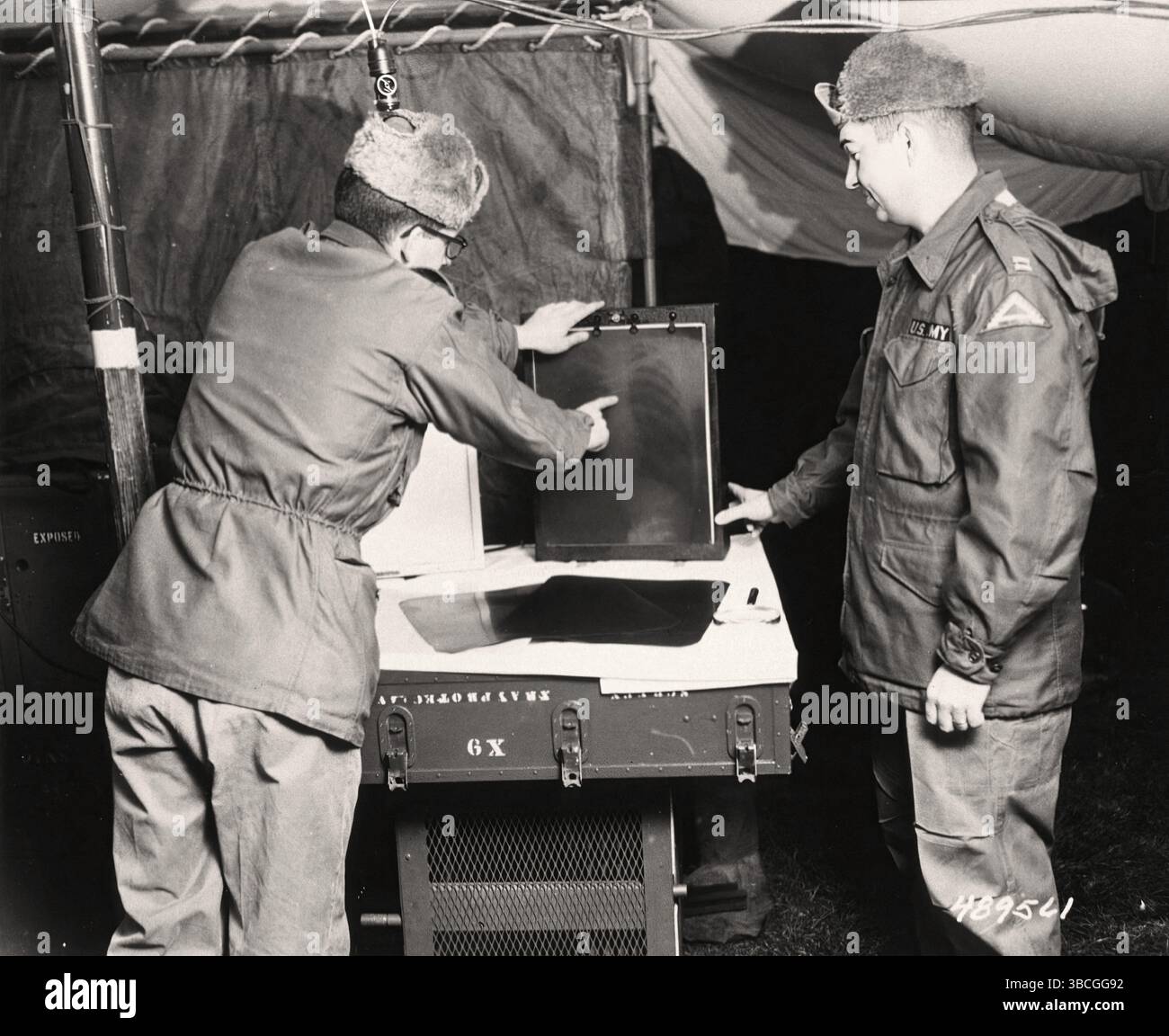 Field X-Ray Setup for Viewing X-Ray Negatives - Historical document ...