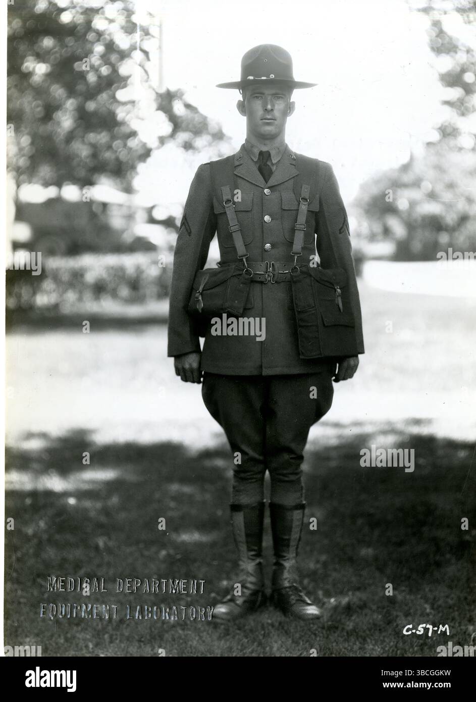 Medicine - Military - Equipment - The Medical Soldier Wearing New ...