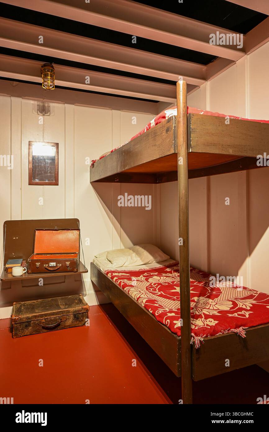 Old ship interior bunk bed hi-res stock photography and images - Alamy