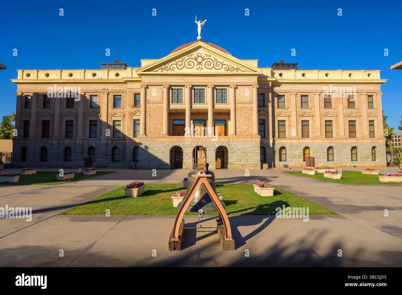 Civic plaza phoenix hi-res stock photography and images - Alamy