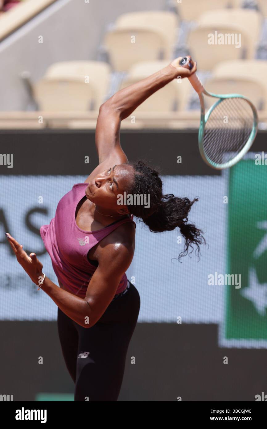 Coco Gauff of the United States training during the qualifying of the ...