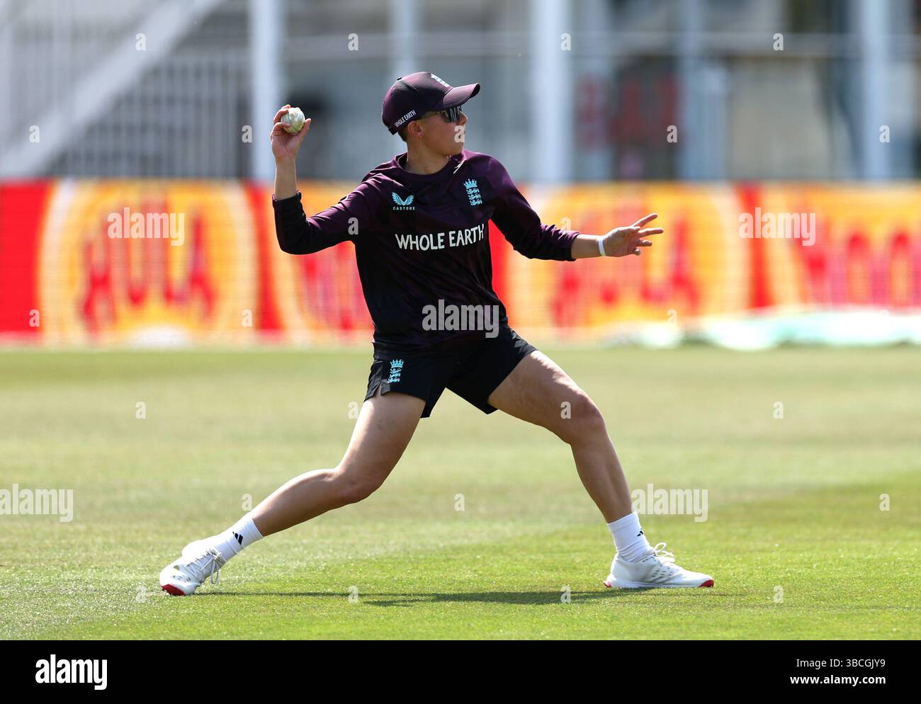 England's Issy Wong during a nets session at The Spitfire Ground ...
