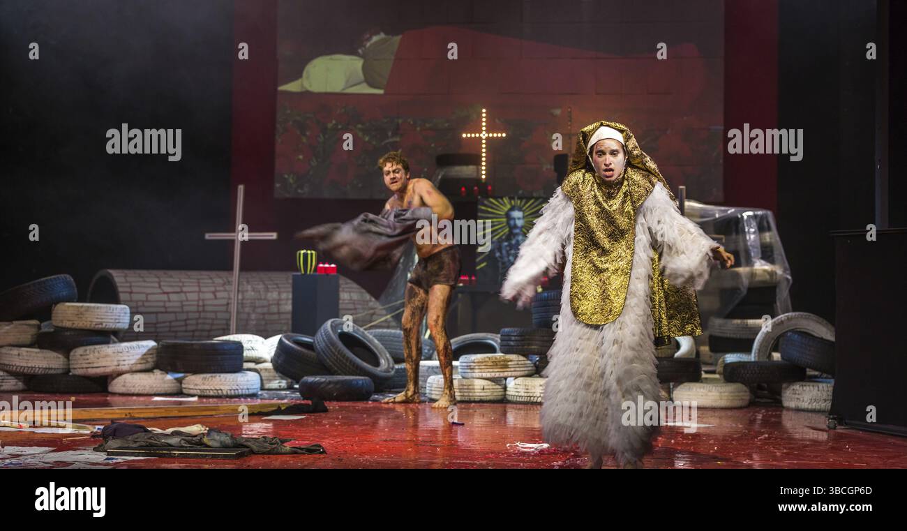 In a production by the Gorki Theatre (Berlin) with Mazen Aljubbeh ...