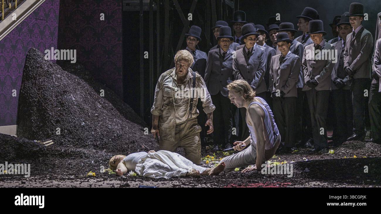 Hamlet' by Ambroise Thomas is an almost 150-year-old opera based on the ...