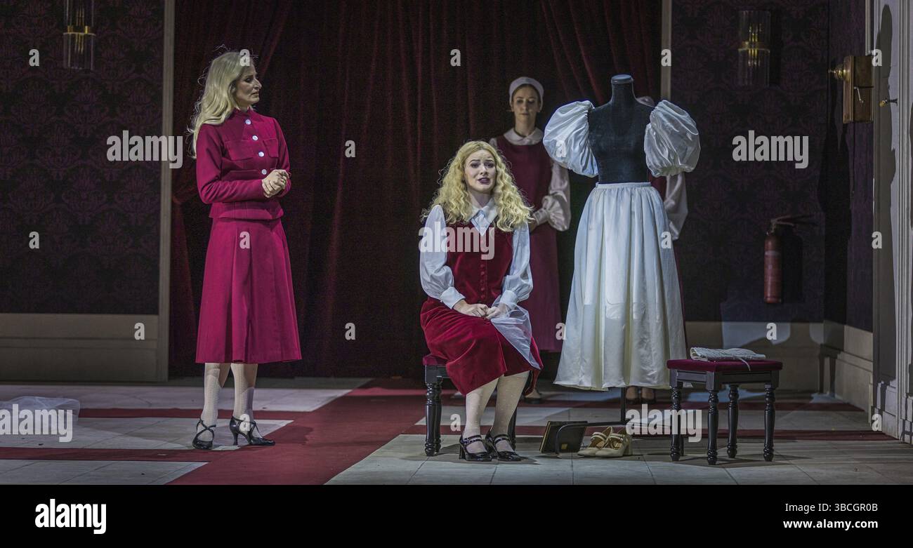 Hamlet' by Ambroise Thomas is an almost 150-year-old opera based on the ...