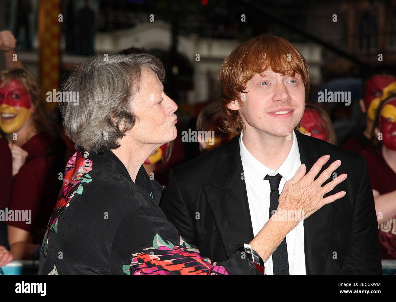 Maggie Smith and Rupert Grint at the World Premiere of "Harry Potter ...
