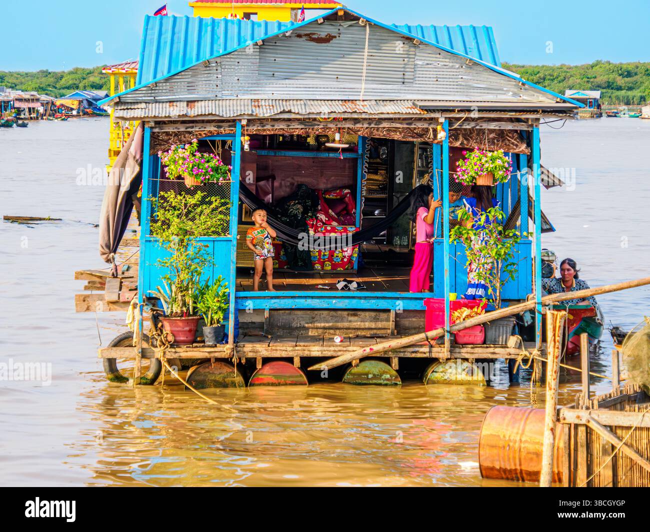 Family life at the Tonle Sap, lake floating village, Cambodia Stock ...