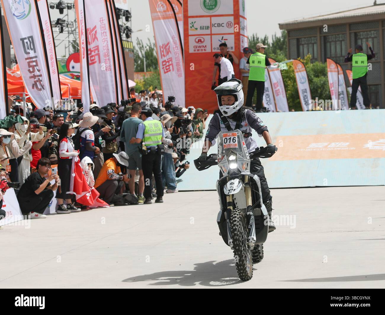 Aksu, China's Xinjiang Uygur Autonomous Region. 20th May, 2025. Rider ...