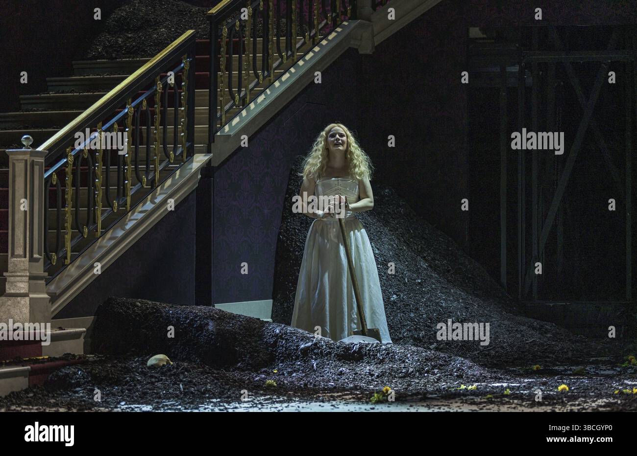 Hamlet' by Ambroise Thomas is an almost 150-year-old opera based on the ...