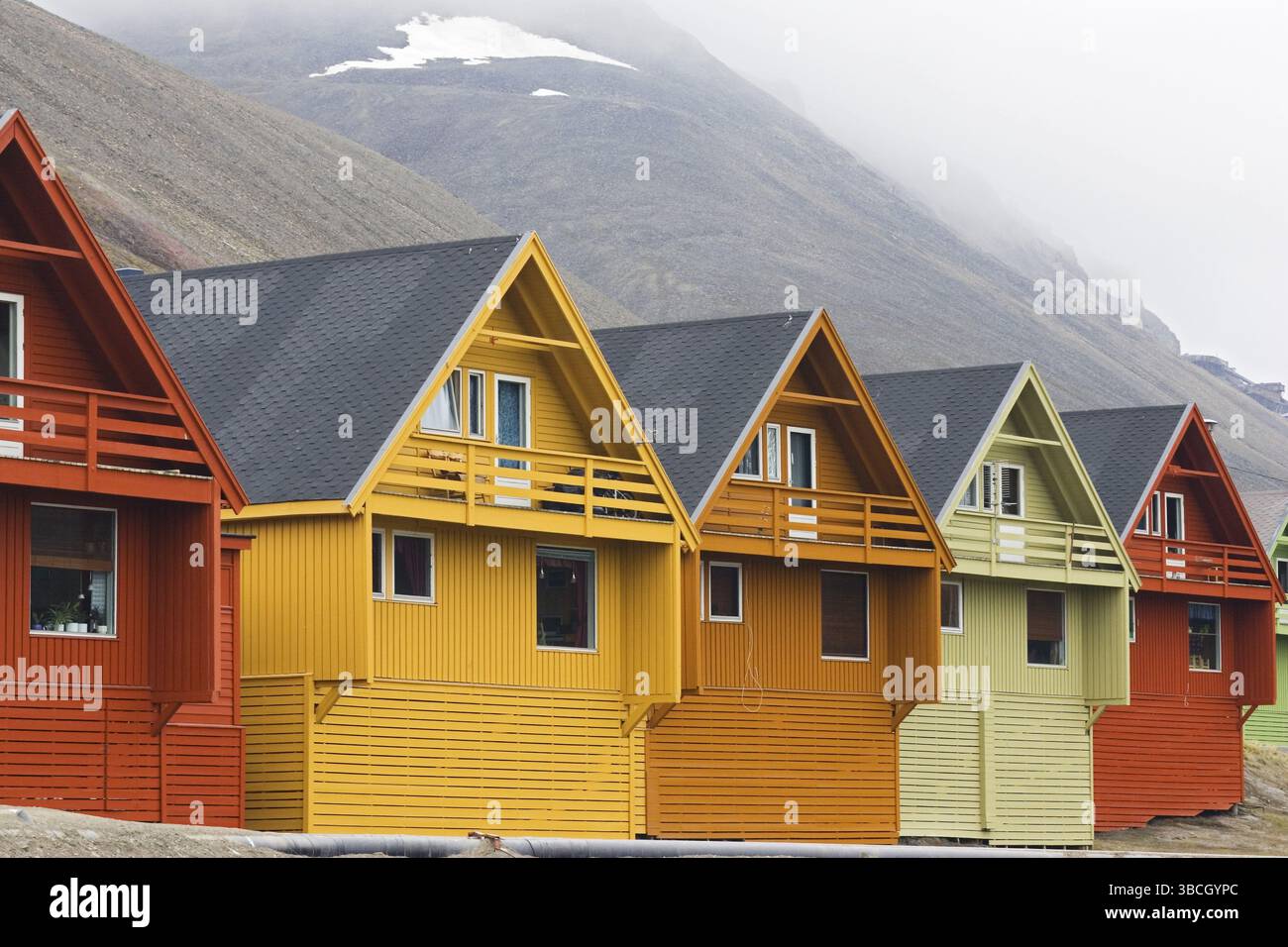 Colourful houses, Longyearbyen, Spitsbergen, Svalbard, Norway, Europe ...