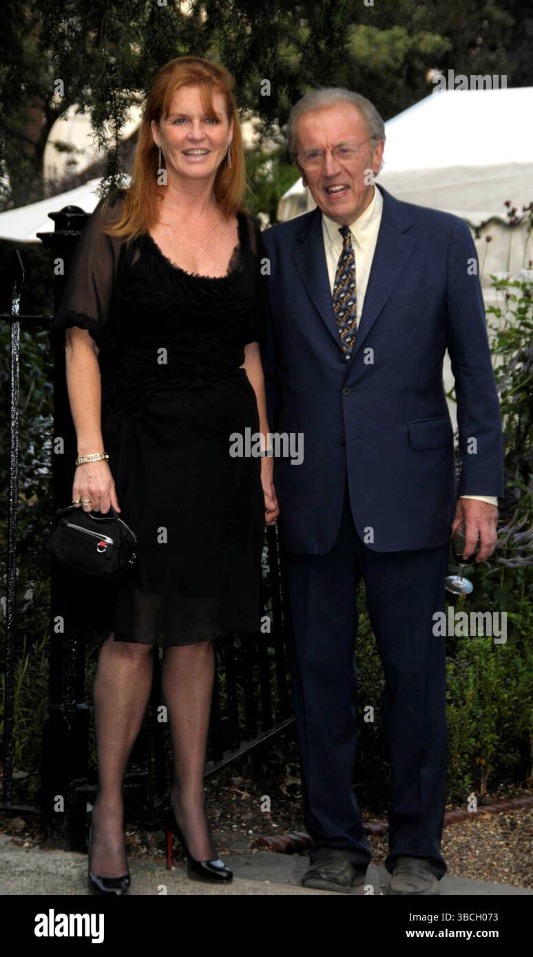 Sarah Ferguson with Sir David Frost at his annual summer garden party ...
