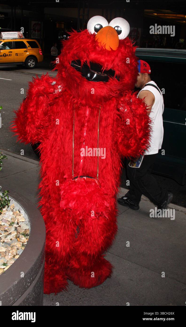 Sesame Street's Elmo spotted in New York City - 25 June 2009 Stock ...