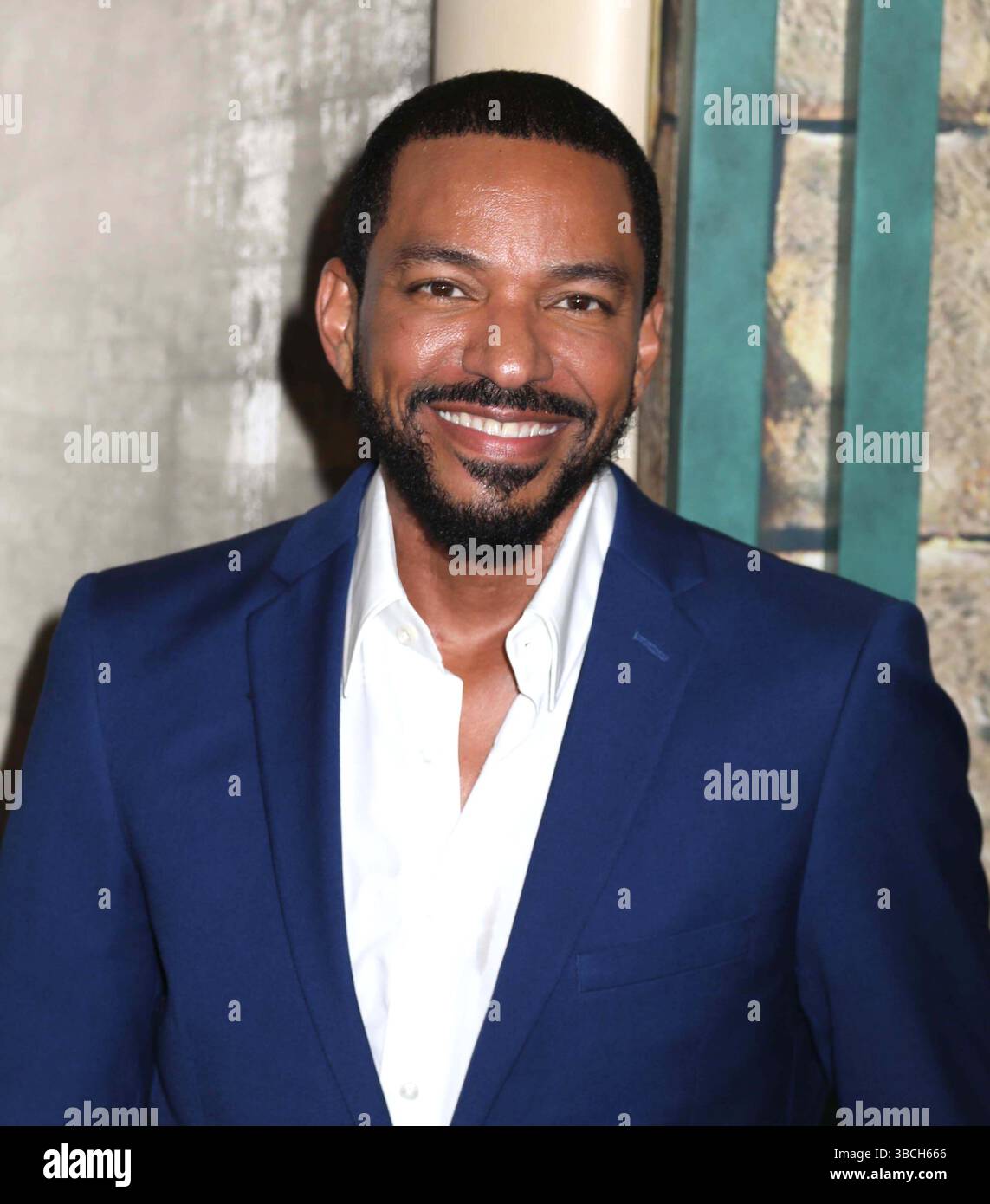 May 19, 2025, New York, New York, USA: Actor LAZ ALONSO seen at the New ...