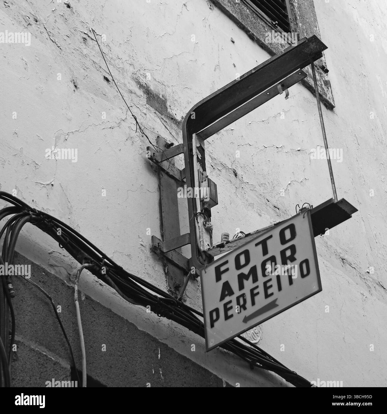 Funchal, madeira, portugal, 13 march 2019: a broken sign above an ...