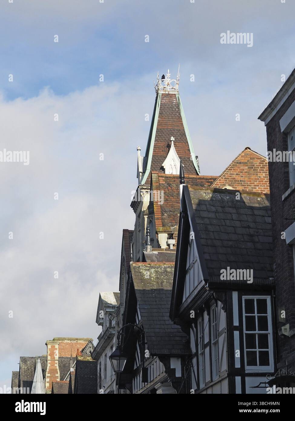 Old stone and tudor style half timbered buildings in Chester city ...