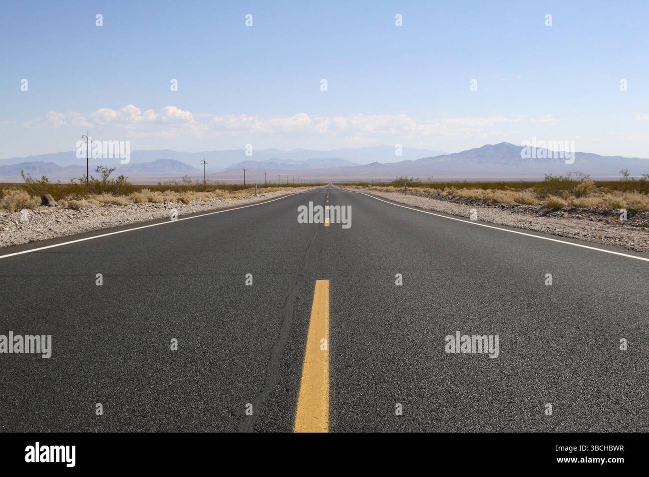 A dead straight motorway through endless expanses Stock Photo - Alamy