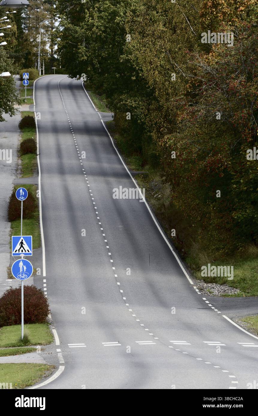 Empty asphalt hi-res stock photography and images - Alamy