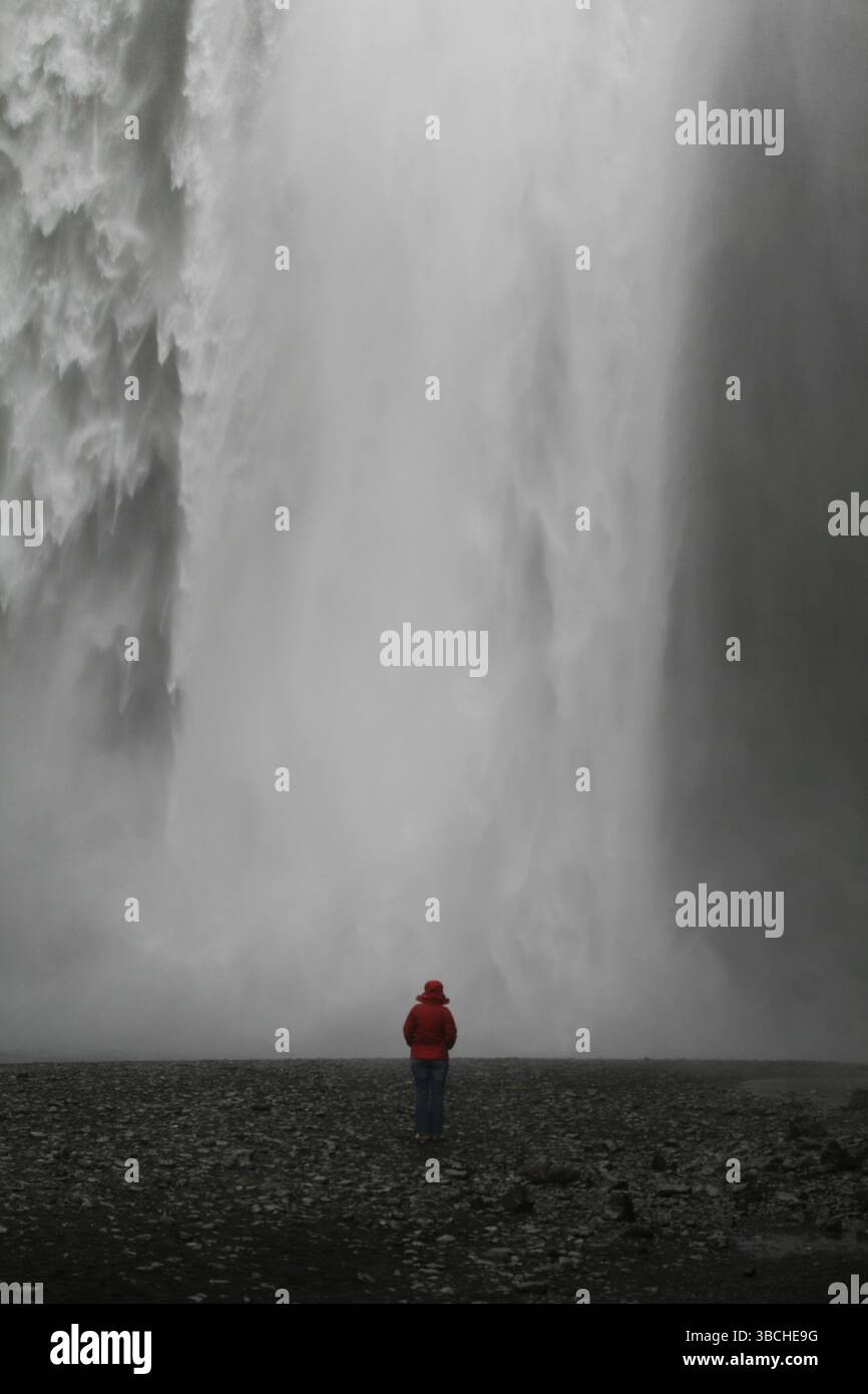 Water volume falls with roaring waterfall Stock Photo - Alamy