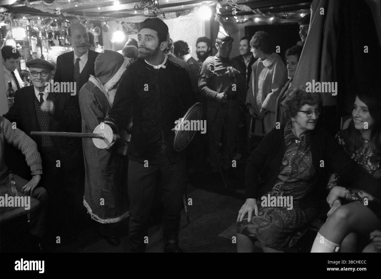 Bampton Mummers performance in the Elephant and Castle pub on Christmas ...