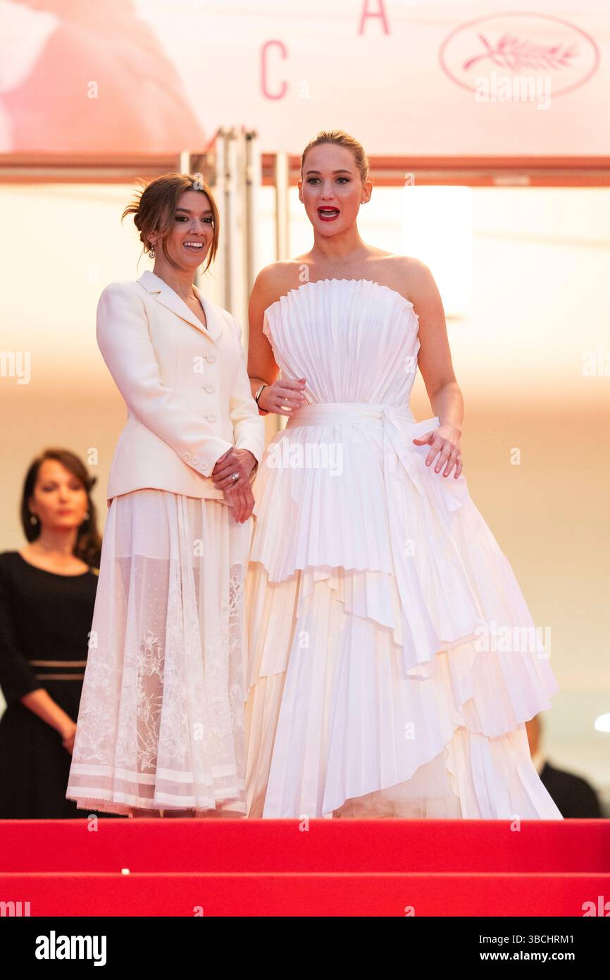 Justine Ciarrocchi, left, and Jennifer Lawrence pose for photographers ...