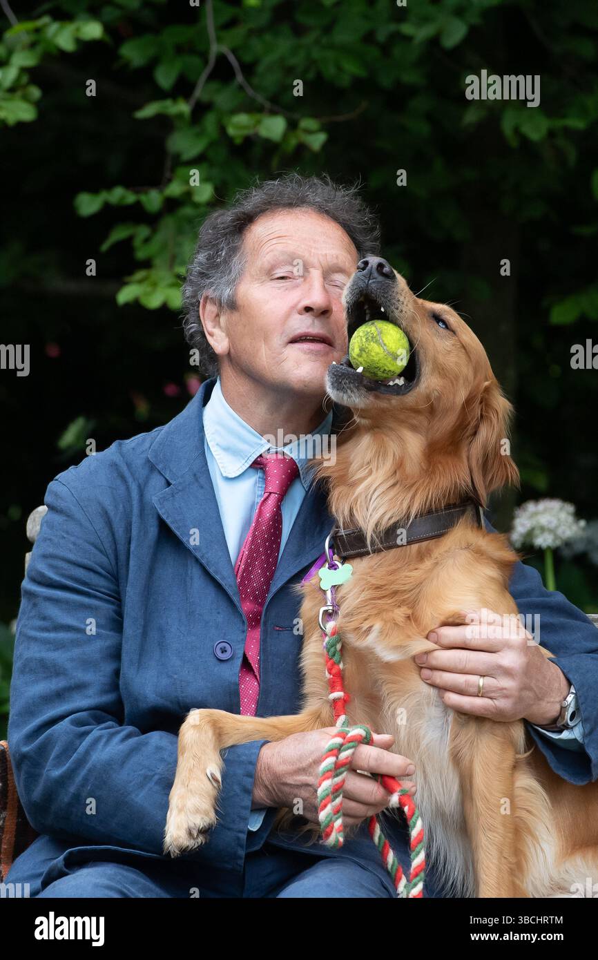 Chelsea, London, UK. 19th May, 2025. BBC Gardener's World Broadcaster ...