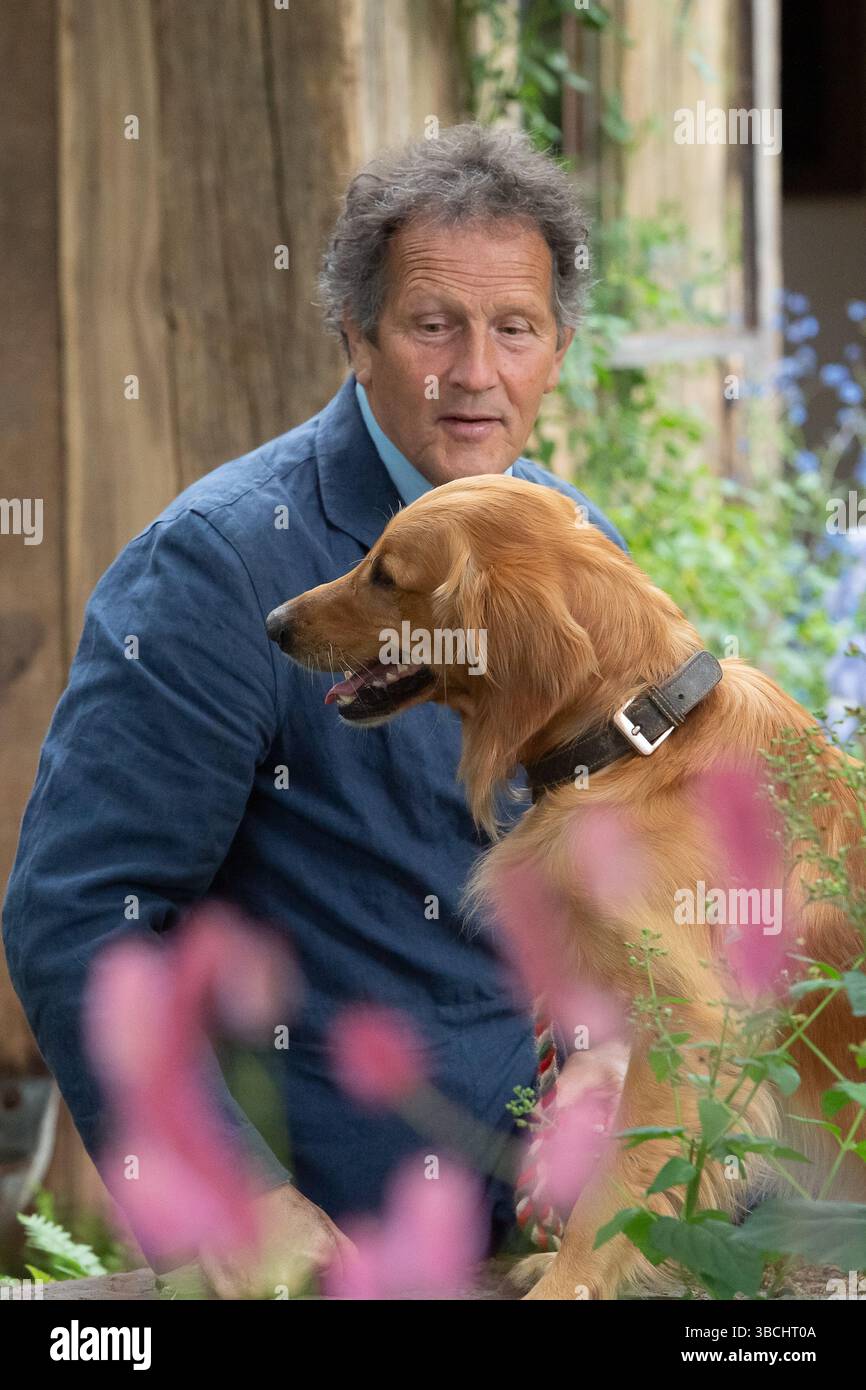 Chelsea, London, UK. 19th May, 2025. BBC Gardener's World Broadcaster ...