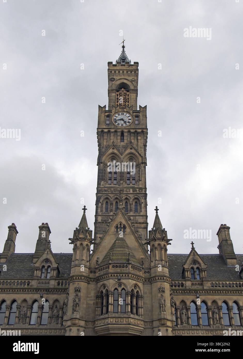 Close up view of the front of bradford city hall in west yorkshire a ...