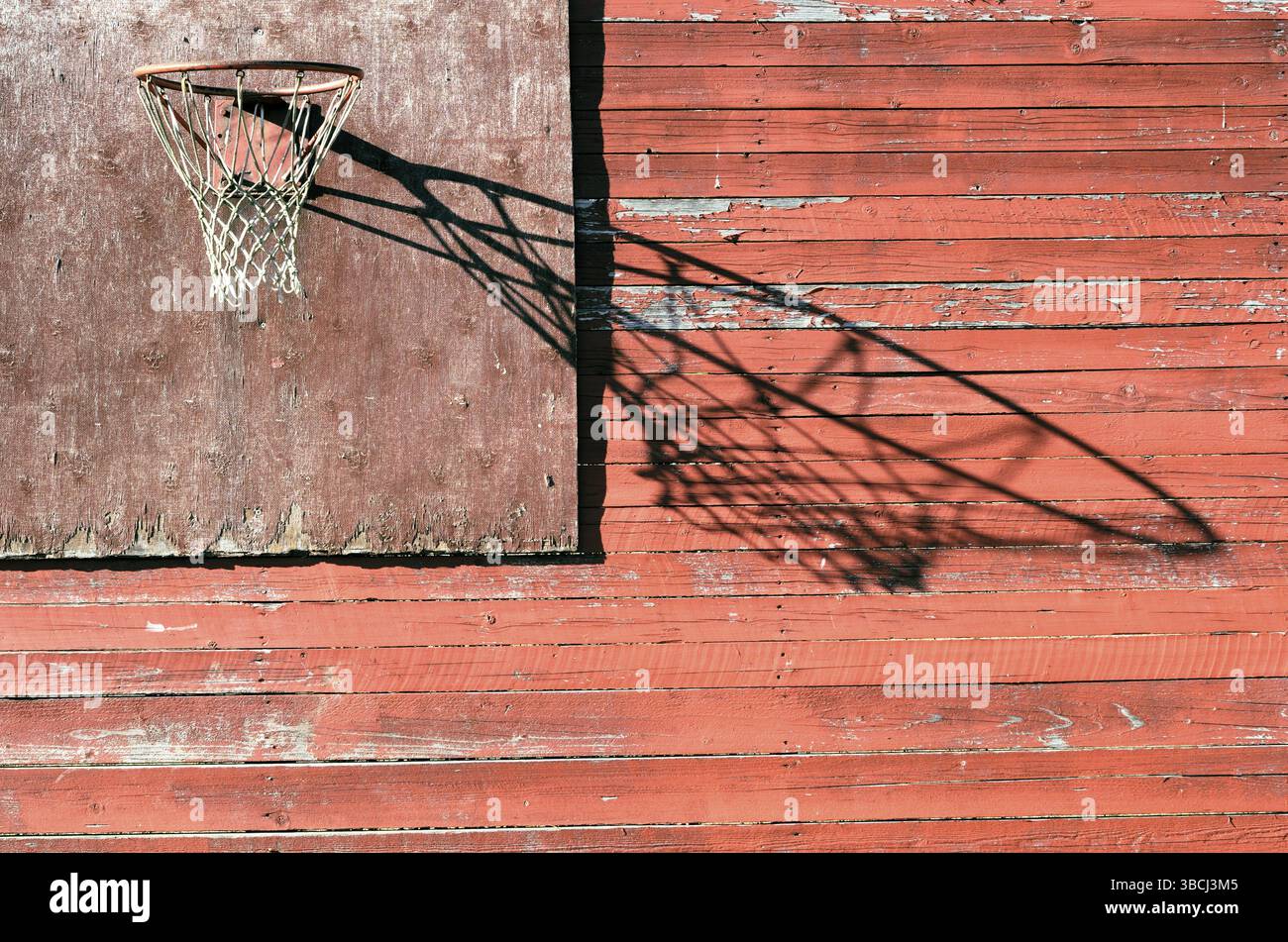 Rural old basketball backboard and hoop outdoor Stock Photo - Alamy