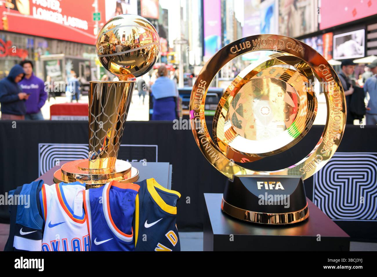 New York, USA. 20th May, 2025. (R-L) The FIFA Club World Cup Tournament ...