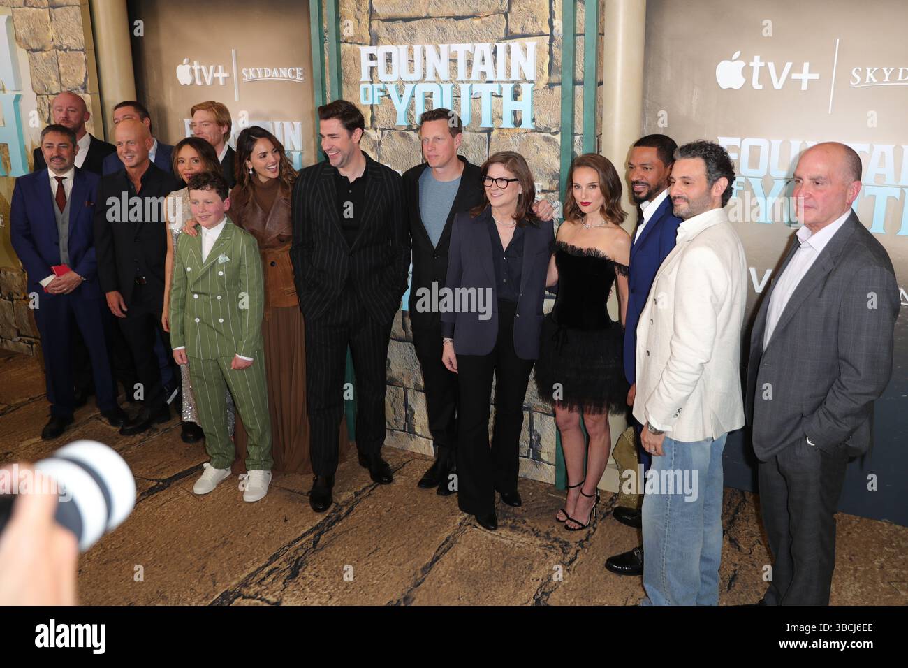 NEW YORK, NEW YORK - MAY 19: Irish actor Domhnall Gleeson, Mexican ...