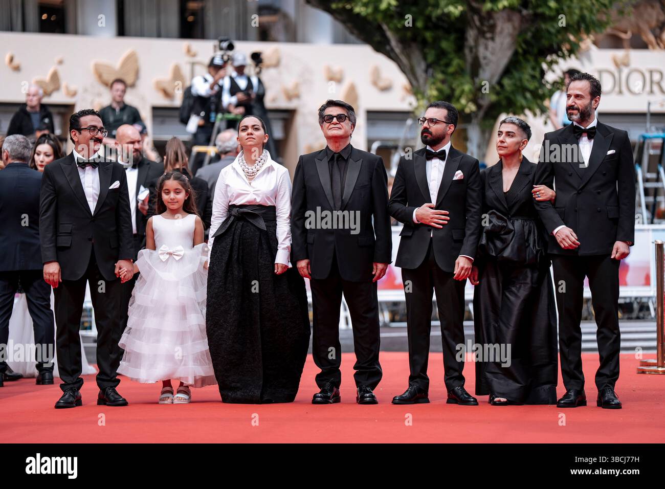 Vahid Mobseri, from left, Delnaz Najafi, Hadis Pakbaten, director Jafar ...