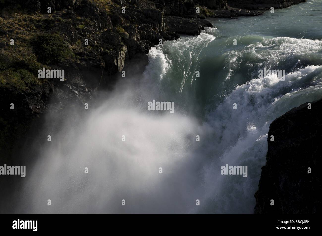 Slope at edge of water hi-res stock photography and images - Alamy