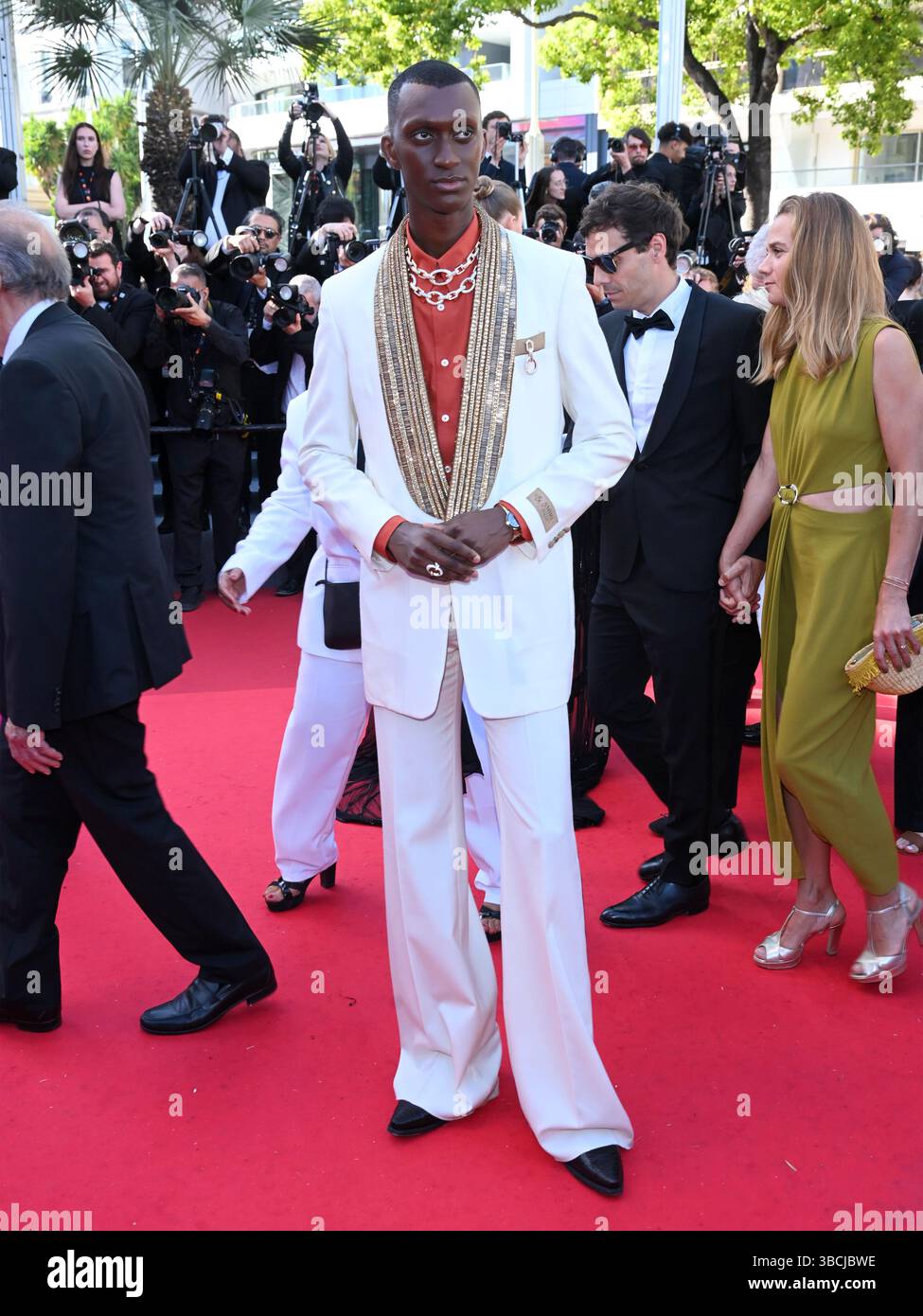 Cannes, France. 20th May, 2025. Evening 8 - Red Carpet of the film "Vie ...