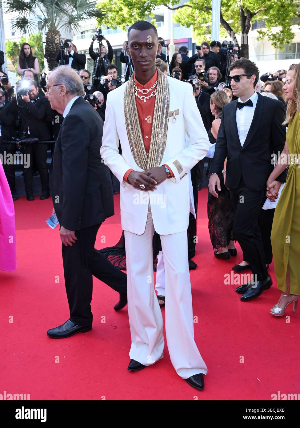 Cannes, France. 20th May, 2025. Evening 8 - Red Carpet of the film "Vie ...