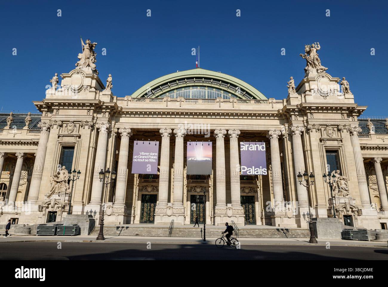 GRAND PALAIS PARIS Stock Photo - Alamy