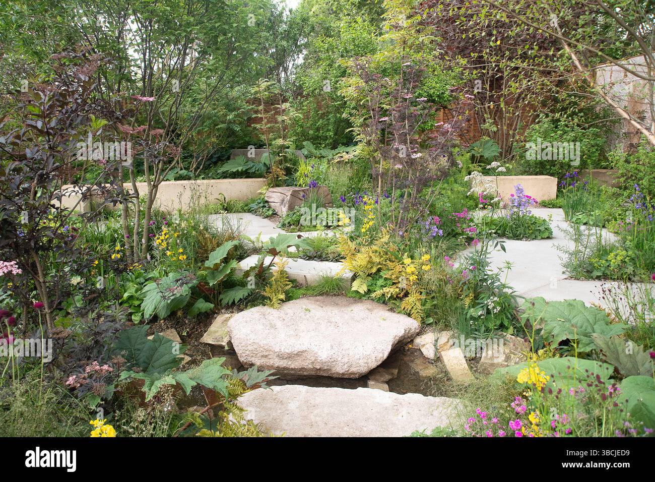 Chelsea, London, UK. 19th May, 2025. Show Garden, The Avanade ...