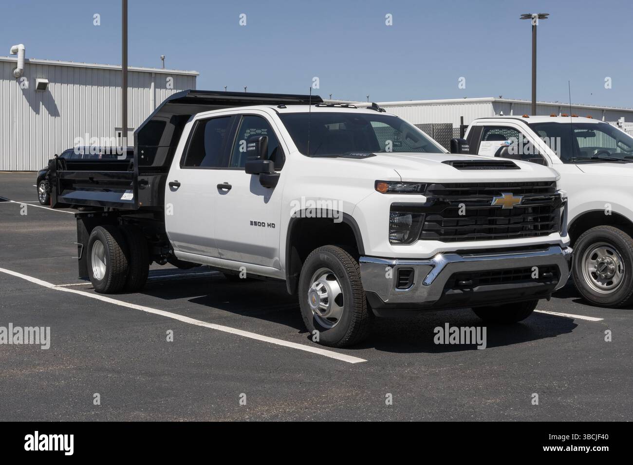 Avon - May 18, 2025: Chevrolet Silverado 3500 Chassis Crew Cab 4WD Dump ...