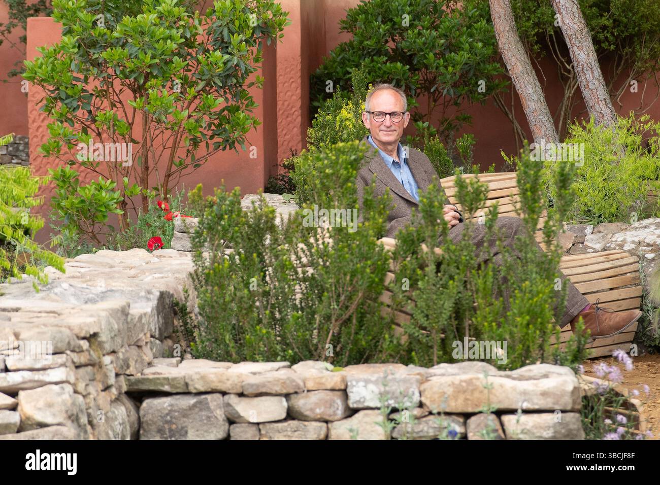 Chelsea, London, UK. 19th May, 2025. Show Garden, The Hospice UK Garden ...