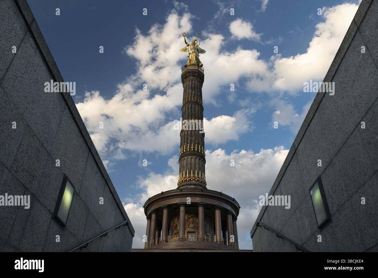 The Victory Column (German: Siegessaeule) is a monument in Berlin ...