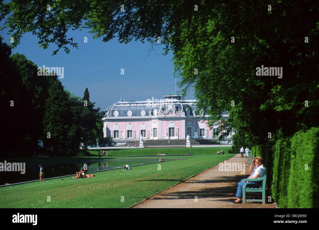 Benrath Palace with park and pond, Duesseldorf, North Rhine-Westphalia ...