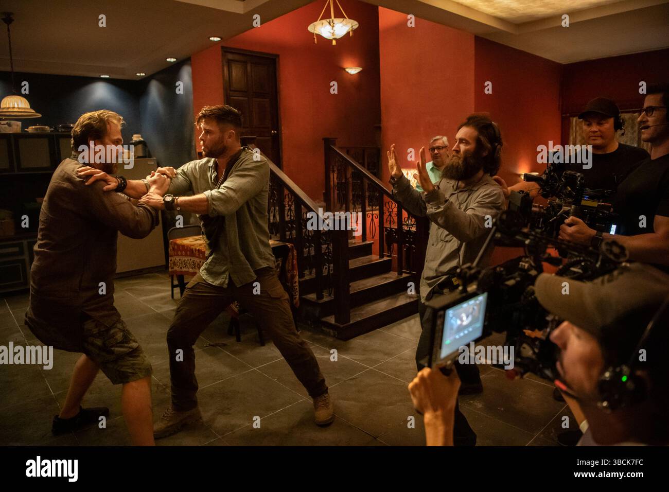 David Harbour, Chris Hemsworth, "Extraction" (2020) Credit: Jasin ...